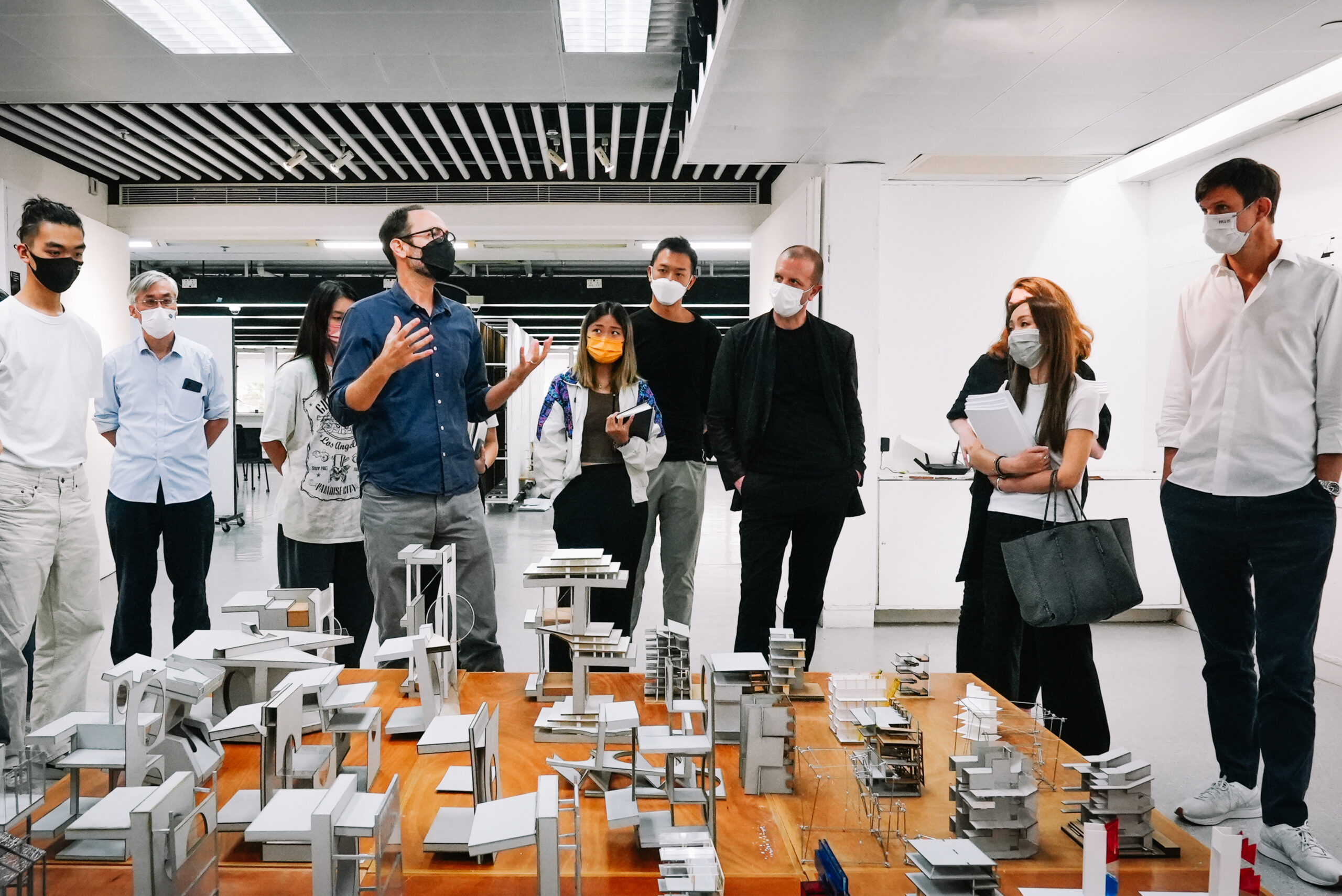 COMMONS I: DOUBLE EXPOSURES: FROM AIR-WALL TO CLOUD SPACE RETHINKING ...