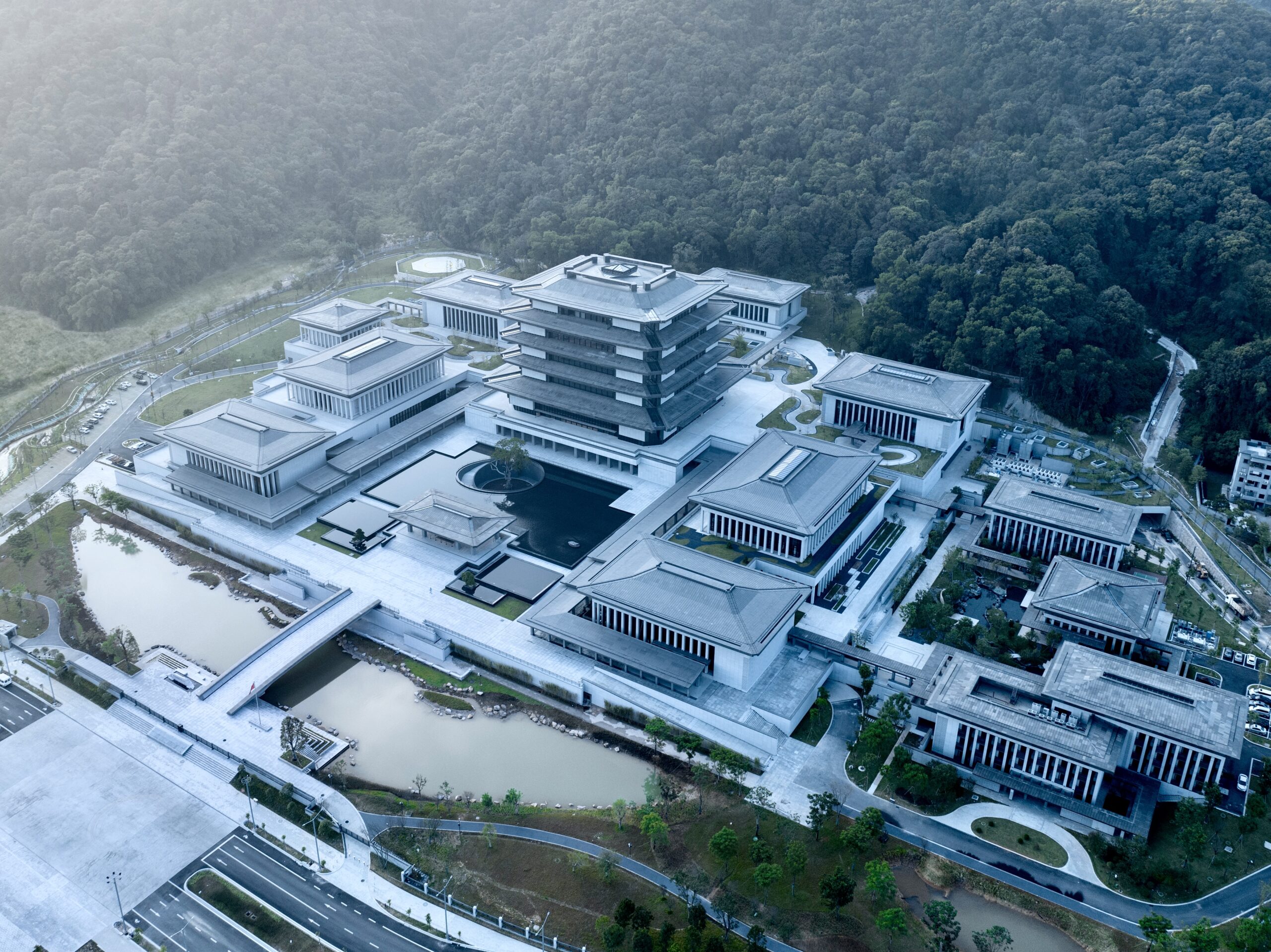 [RESCHEDULED] He Jingtang 何鏡堂